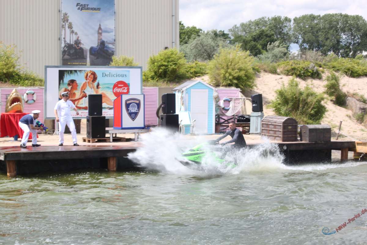 Jet-Ski Stunt Show | Movie Park Germany - NRW-Parks.de